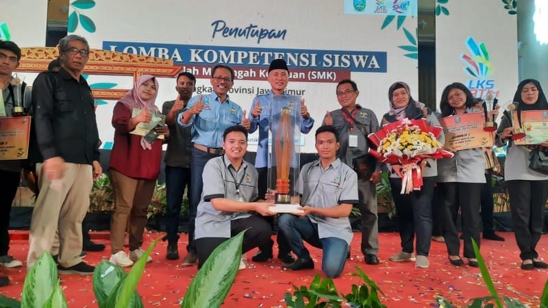 Kontingen SMK Kota Malang Menyabet Berbagai Juara dalam LKS SMK Ke-XXXI Tingkat Provinsi Jawa ...